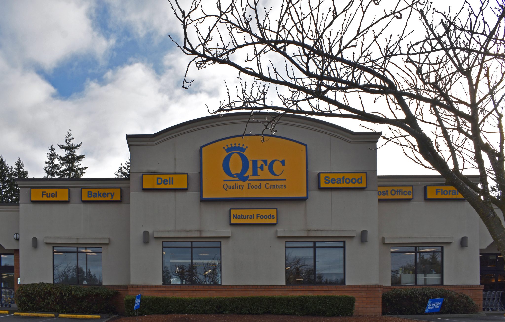 Cliffhanger Sports Bar and neighboring QFC to close - Lynnwood Times