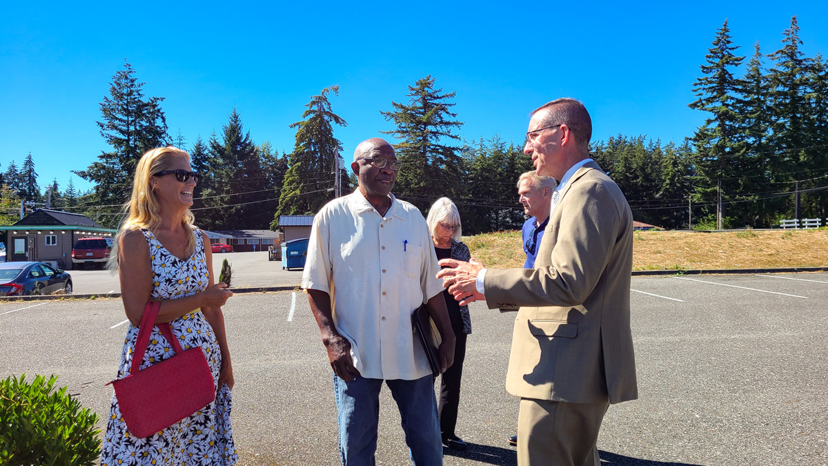 Volunteers of America presented with $1 million for Lynnwood ...