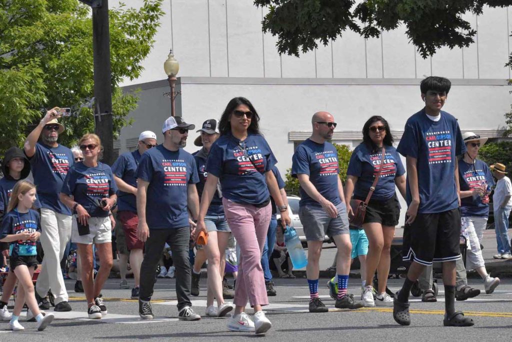 Thousands kicked off Independence Day at the Color of Freedom parade in ...