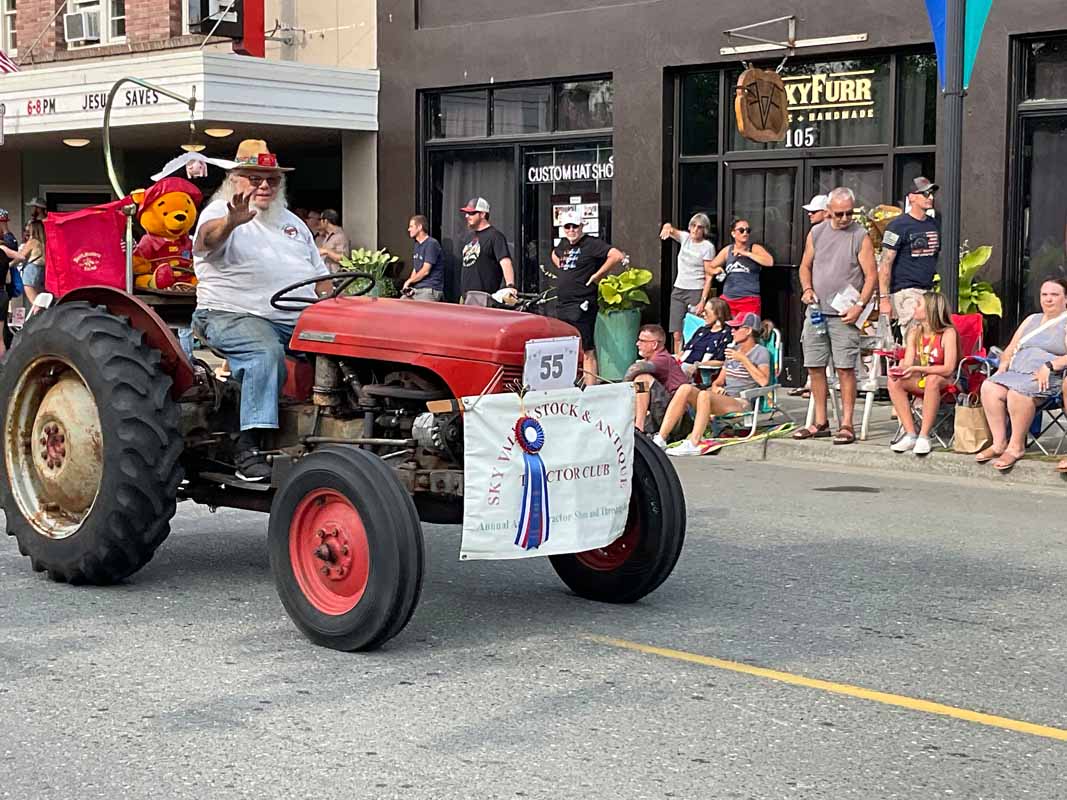 Arlington Fourth of July brings out the red, white and blue in festival ...