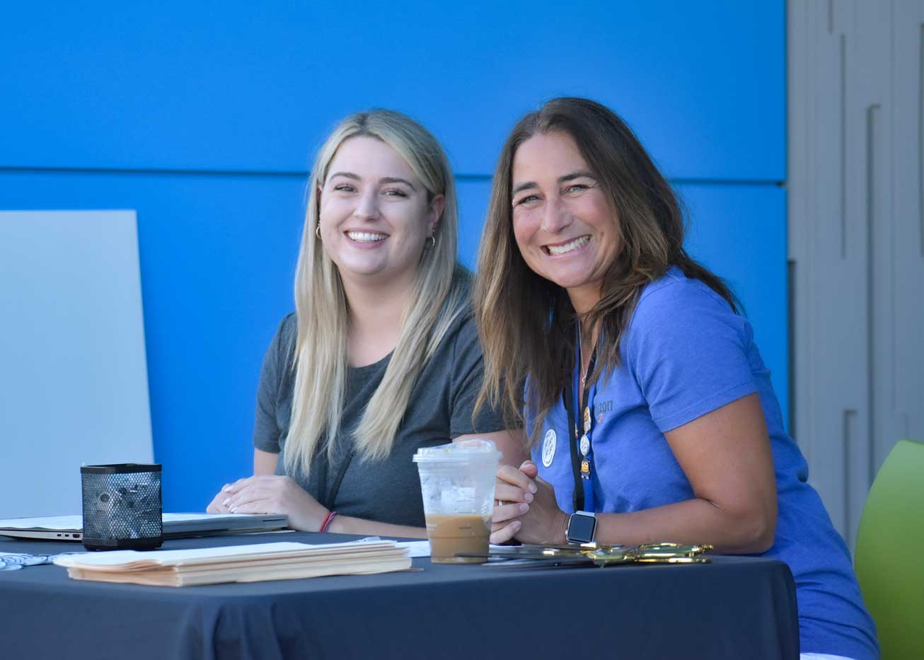 Amazon opens Washington’s largest distribution center in Arlington ...