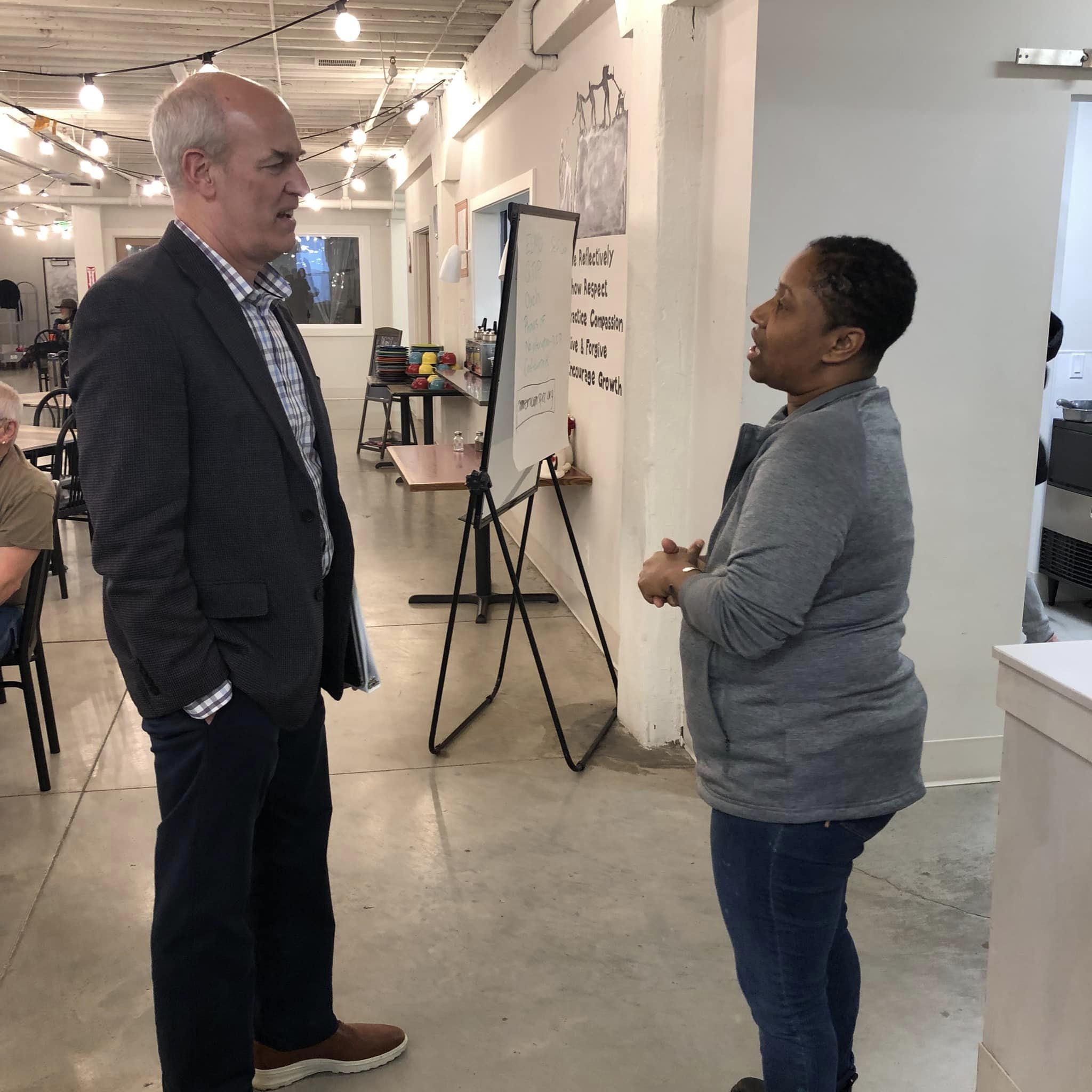 Everett Recovery Café welcomes Larsen on tour of new facility ...