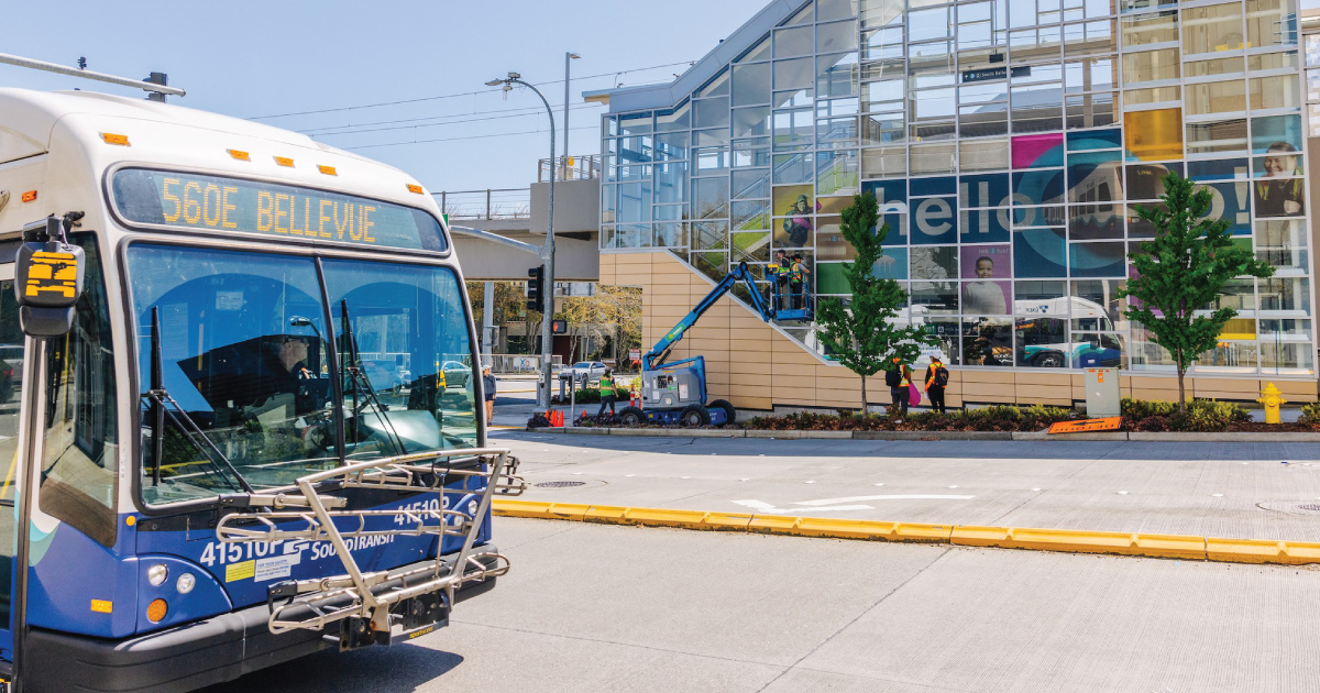 New Link light rail connecting Bellevue and Redmond now open - Lynnwood ...