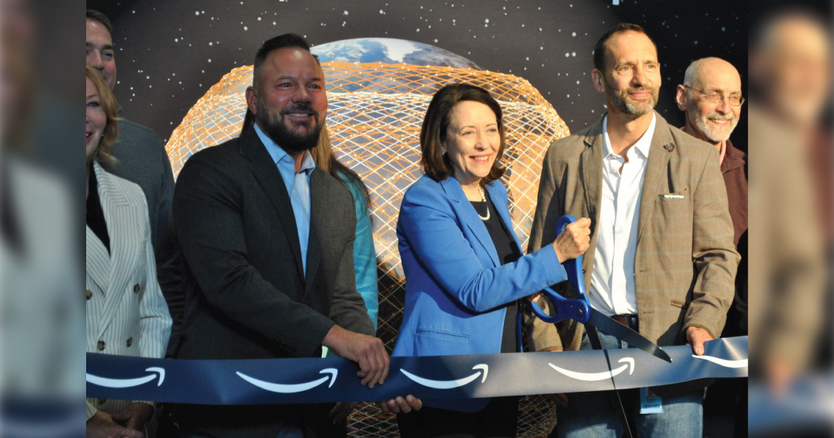 Cantwell celebrates opening of new Project Kuiper satellite facility in ...
