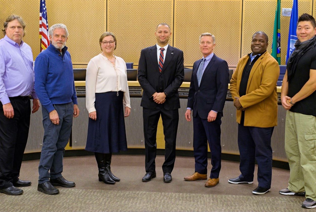Mukilteo City Council Elects New Leadership for 2025 - Lynnwood Times