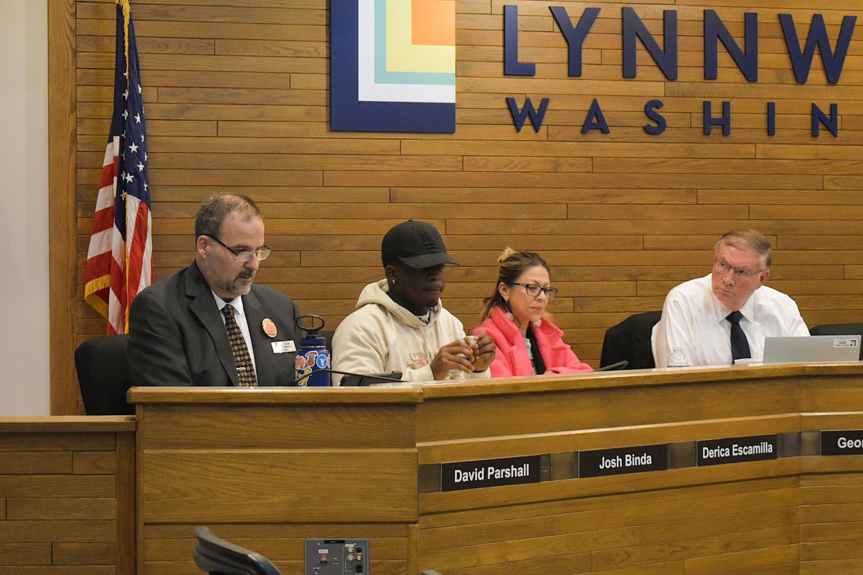 City Council votes not to confirm mayor's Parks Director pick ...