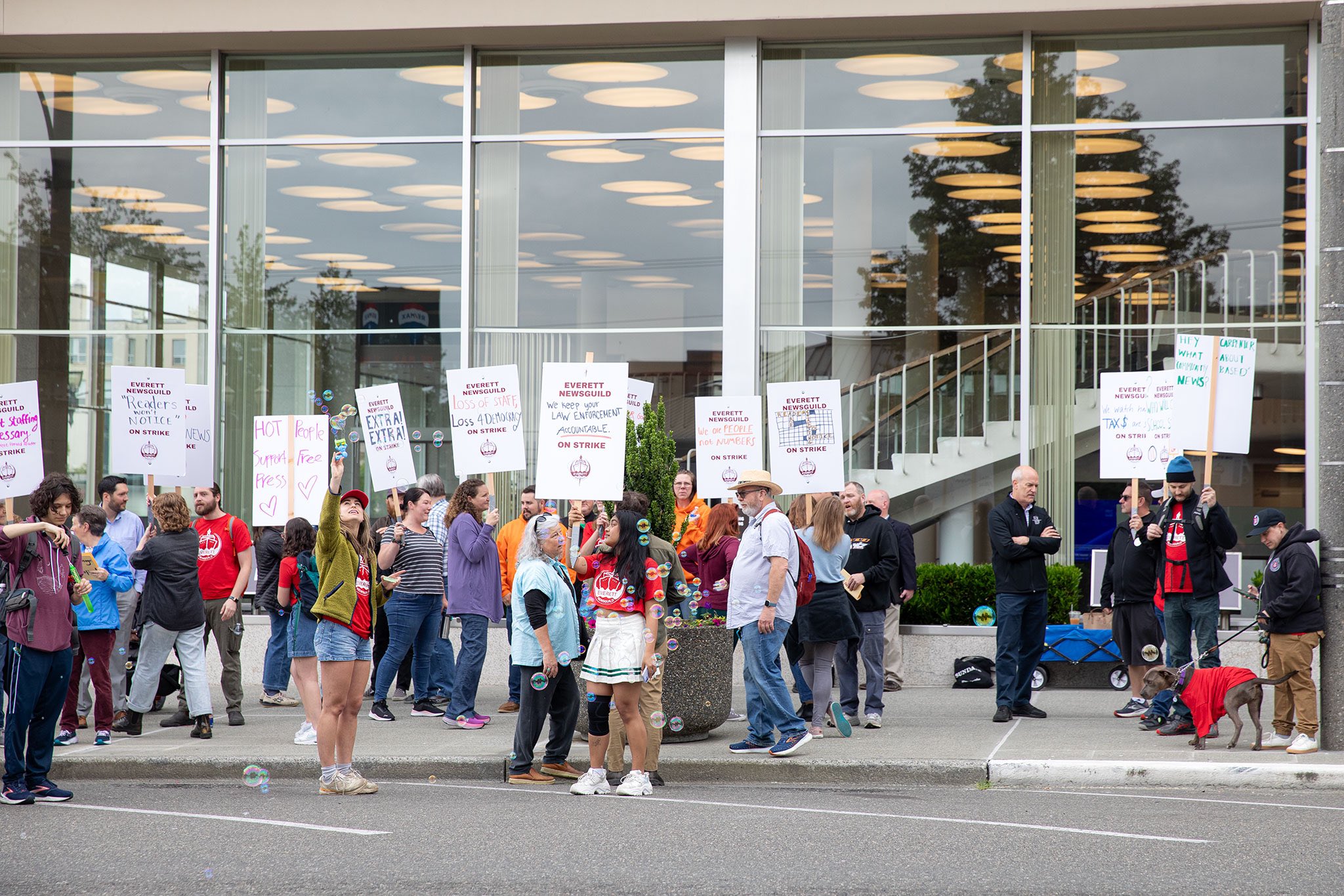 After layoffs, low pay, and unrealistic story quotas, Everett Herald ...