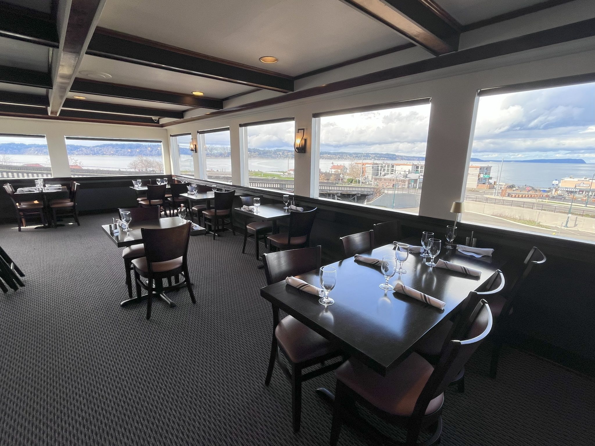 Hook and Cleaver modernizes 'surf n’ turf' at Mukilteo Waterfront ...