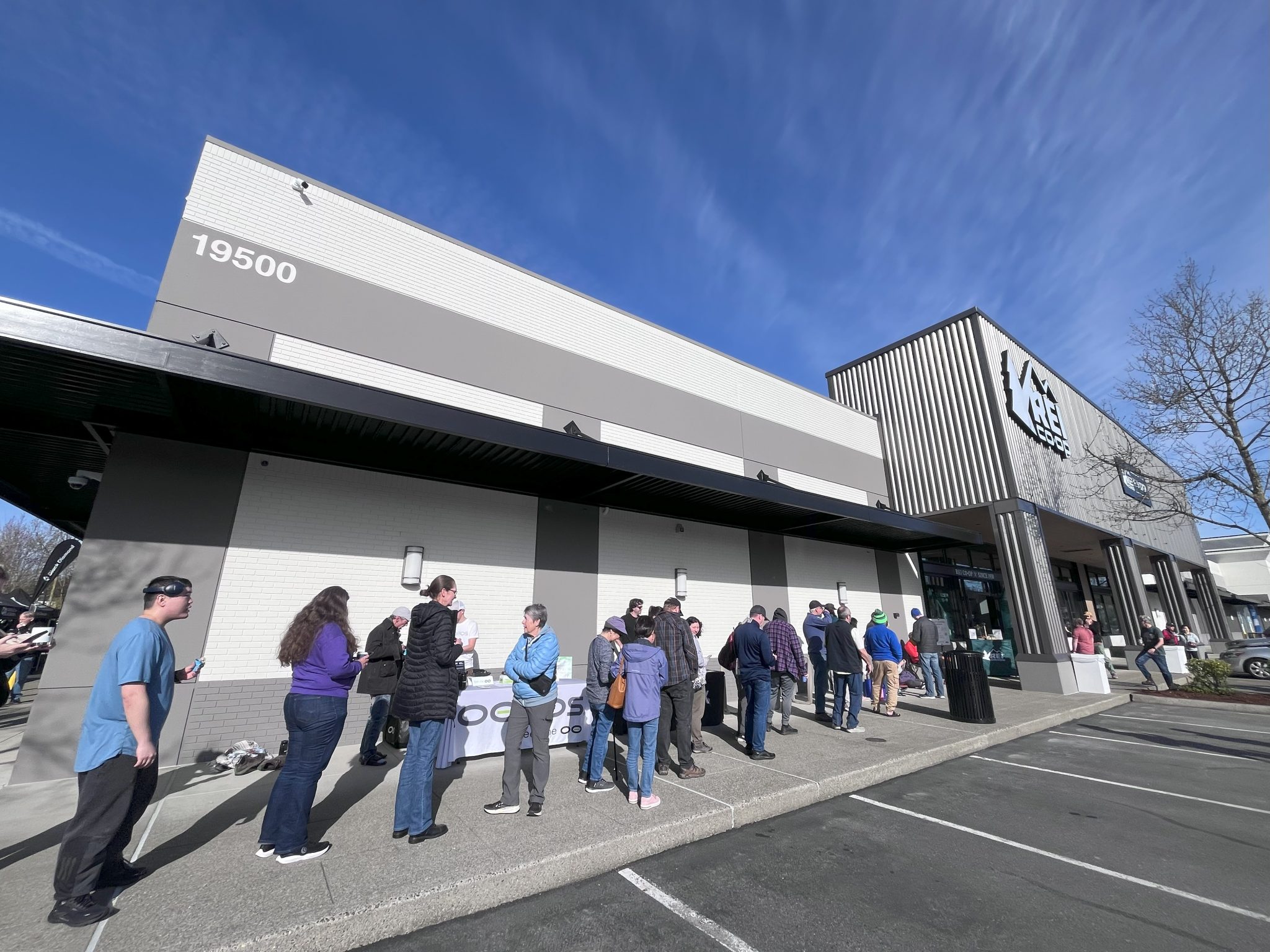 Lynnwood REI’s new location celebrates grand opening - Lynnwood Times