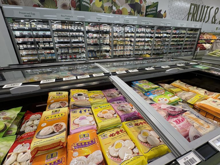 T&T Supermarket holds grand opening ceremony at Lynnwood Crossroads ...