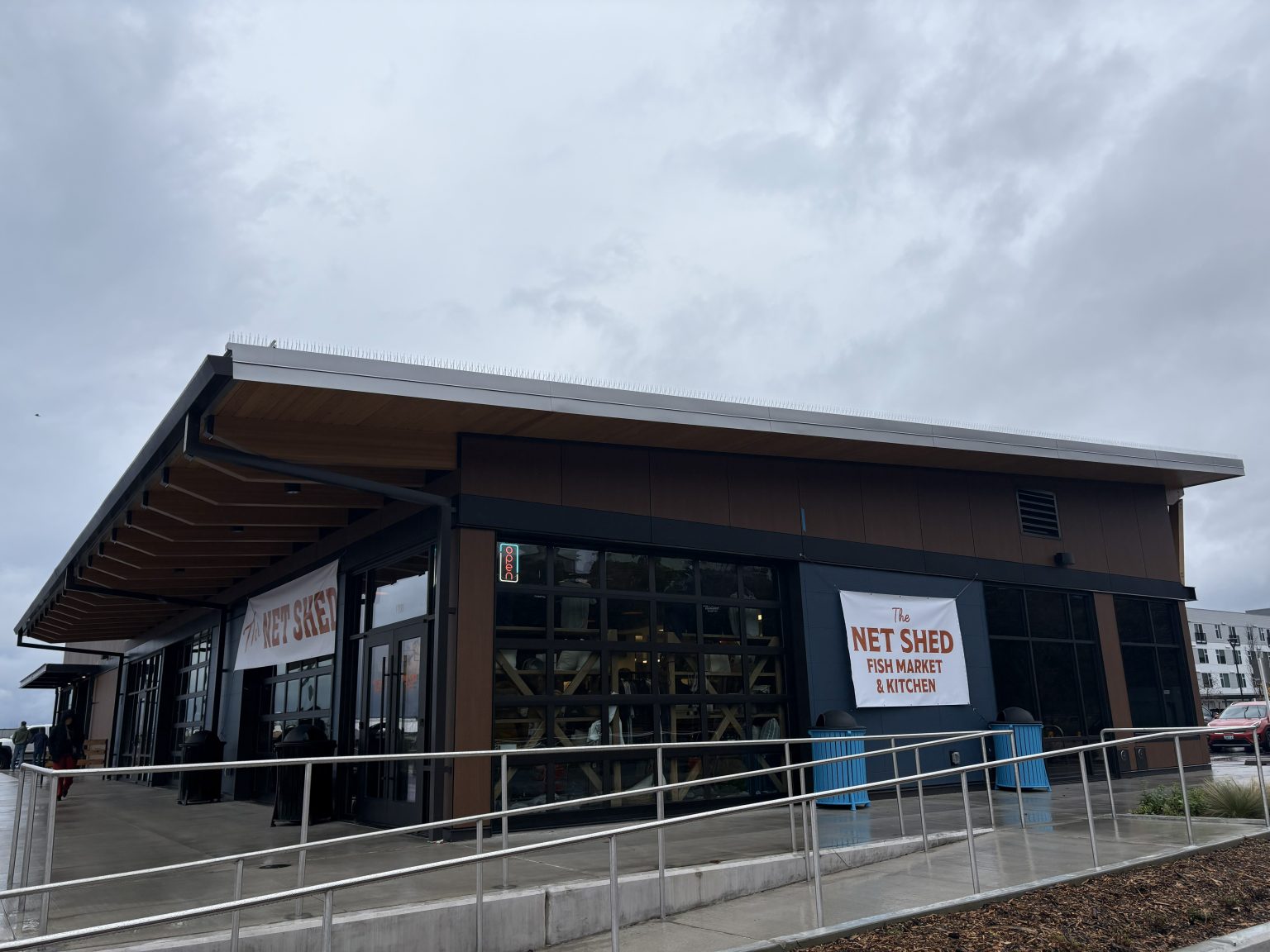 Port of Everett cuts ribbon on new Net Shed Fish Market at Restaurant ...